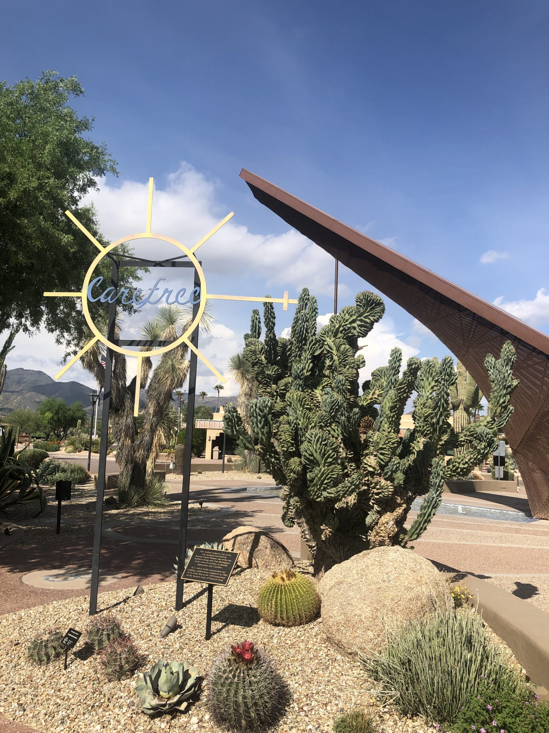 Armchair Travelogues: Arizona Historic Places: Carefree & Cave Creek ...